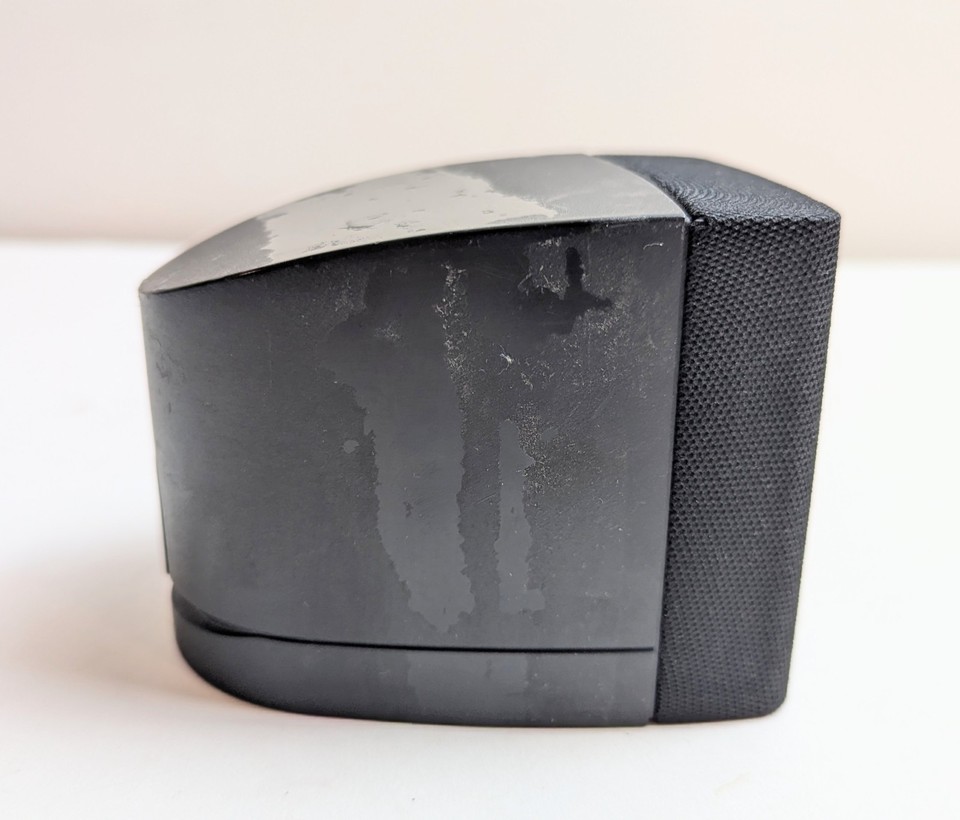 1 Bose VCS-10 Center Channel & 5 Bose Single Jewel Cube Speakers Free ...