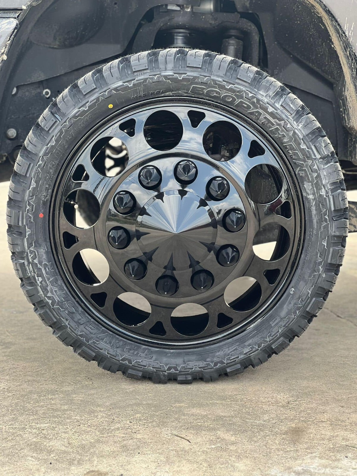 24” CUSTOM CUT ALCOA BLACK WHEELS DUALLY TRUCKS W/35125024 Tire caps ...