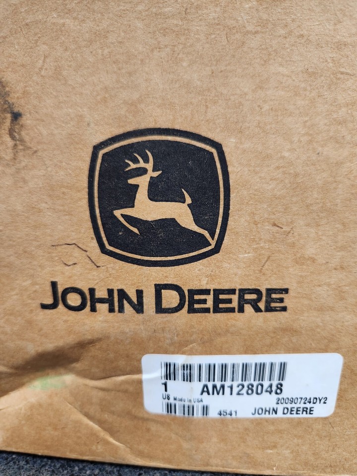 NEW Genuine John Deere Part # AM128048 Mower Deck Spindle NOS LT133 ...