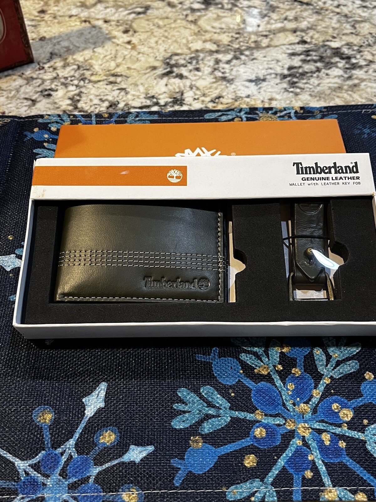 NEW Timberland Leather Quad Billfold Wallet Key Fob Set In Grape Leaf ...