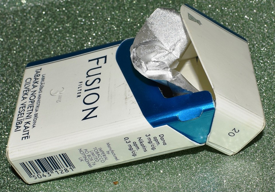 filter cigarettes Empty pack Vintage with inset tobacco Fussion ...