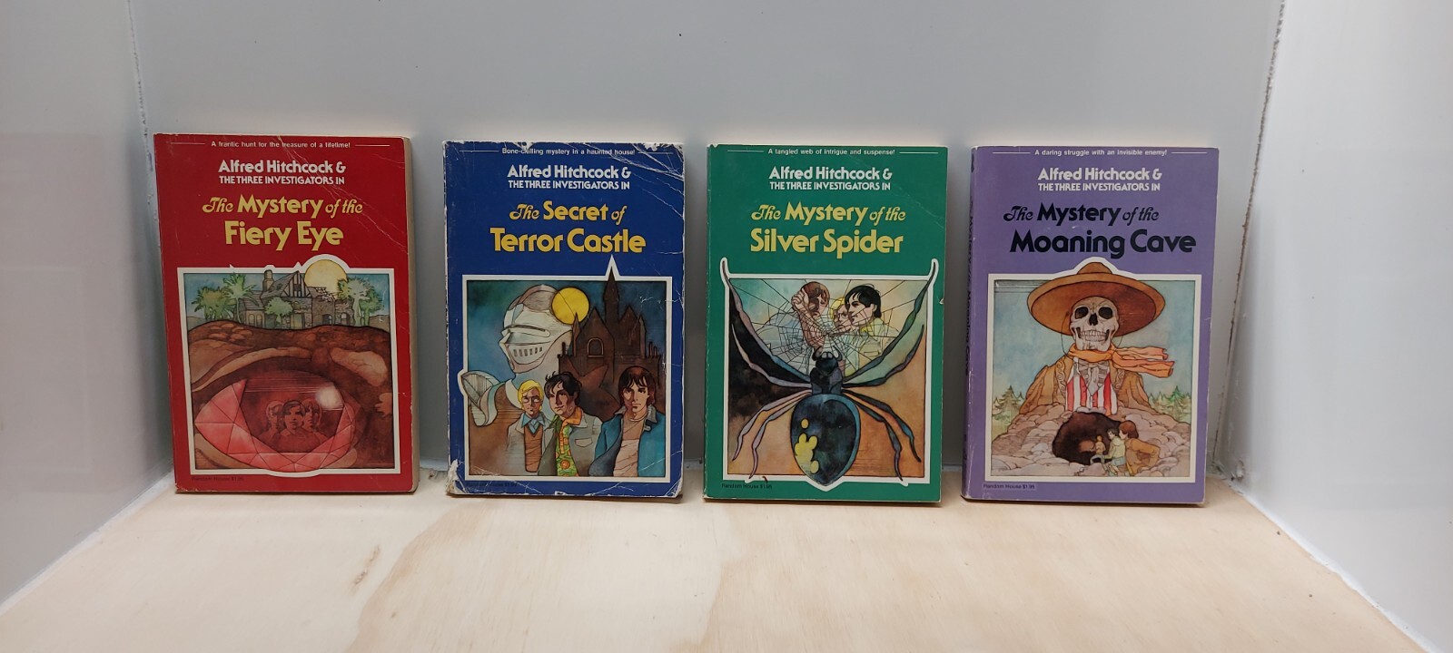 Alfred Hitchcock The Three Investigators book set. Books 1, 7, 8, 10 ...
