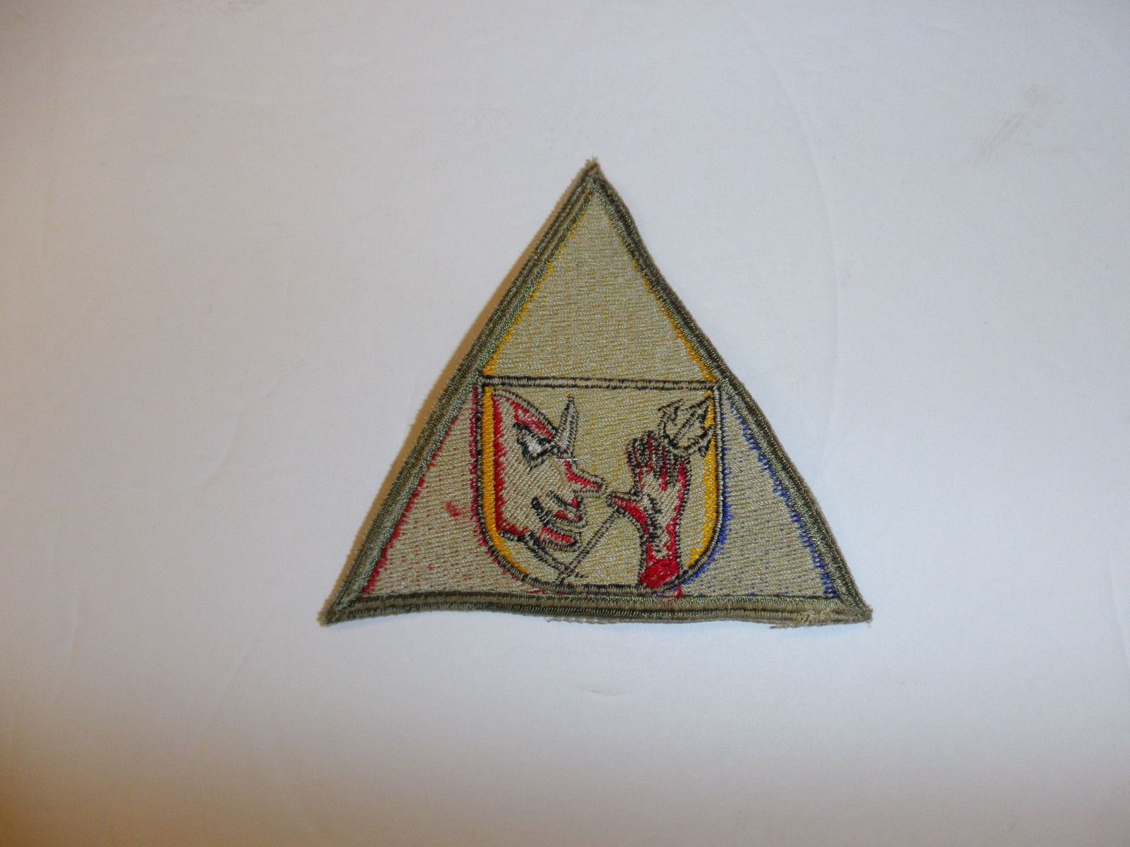 b3629 WW2 US Army 3133rd Signal Detachment shoulder patch Armored ...