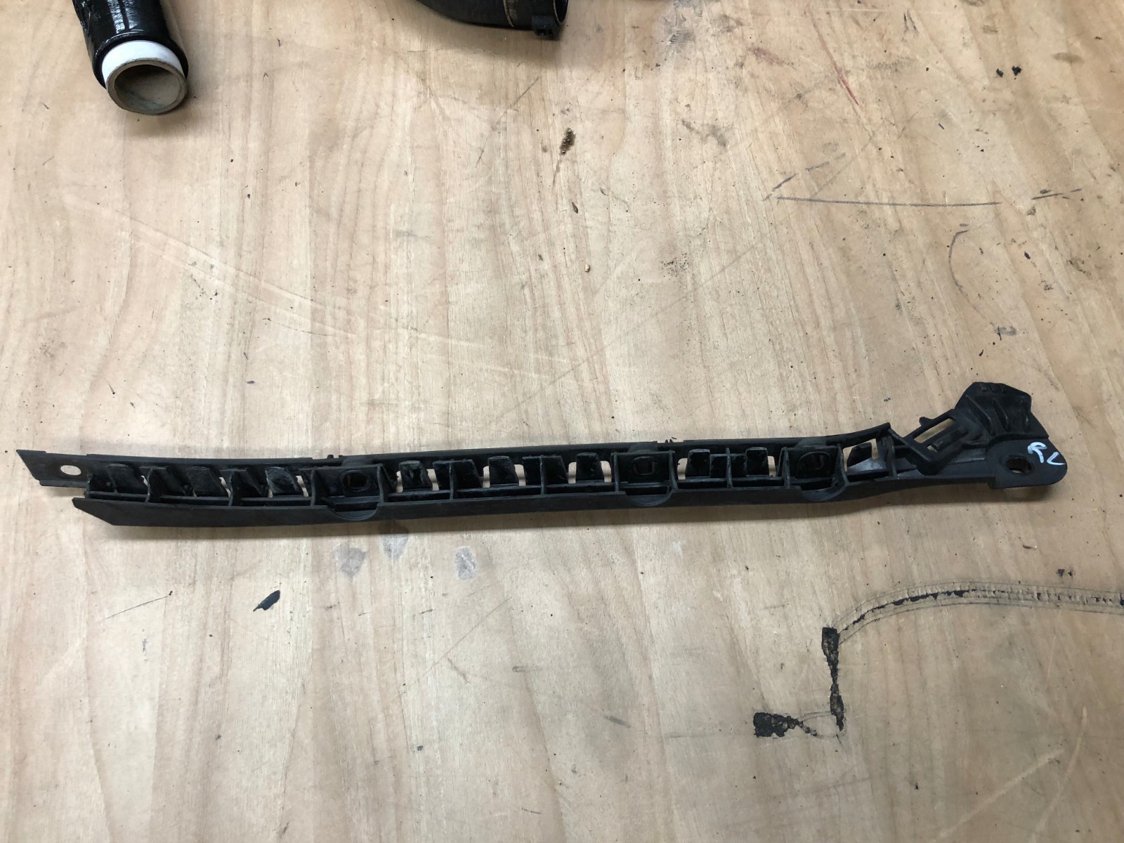 MERCEDES E CLASS W212 09-13 REAR BUMPER FITTING BRACKET MOUNT LEFT ...