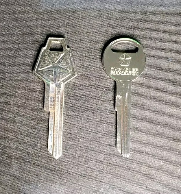 Plymouth Key Blank Ignition + Trunk Y149 Y152 Chrysler Logo Dodge Mopar ...