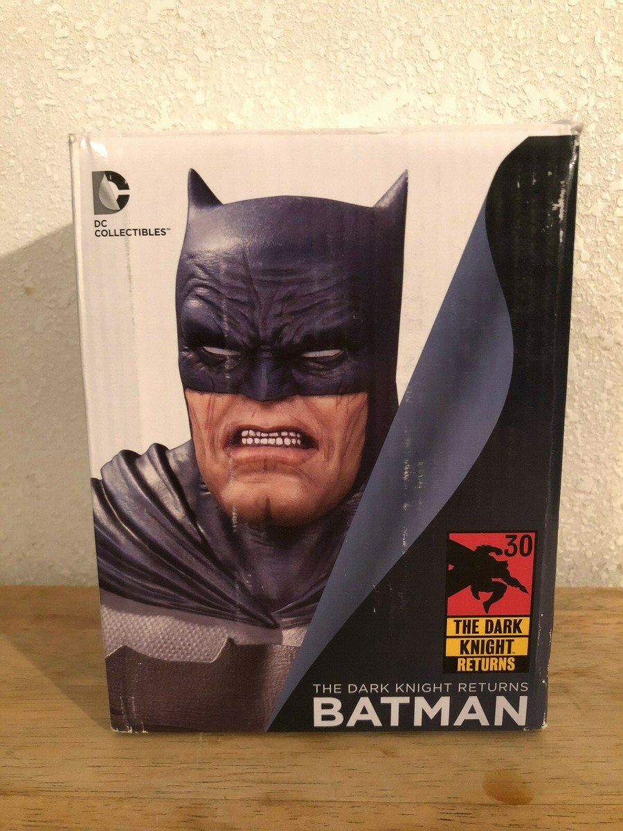 Batman Frank Miller Statue