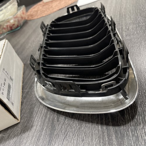 OEM GENUINE BMW LEFT FRONT GRILLE 51-11-7-464-483 | eBay
