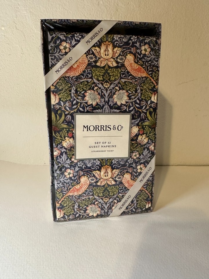 Morris & Co. | William Morris | Guest Napkins | Paper | Scalloped Edge ...