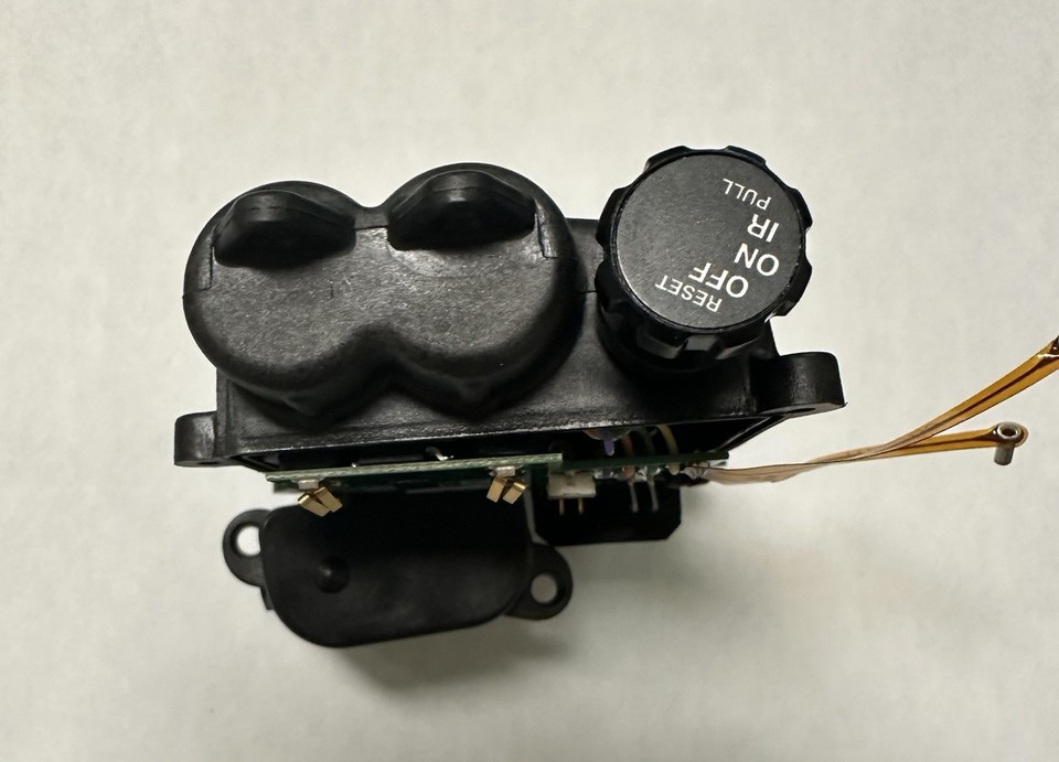 AN/PVS-14 PVS14 BATTERY COMPARTMENT NVG NIGHT VISION NEW AA WITH CAP ...