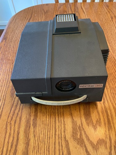 Vintage Sprite 35 by Airequipt 2x2 Slide Projector | eBay