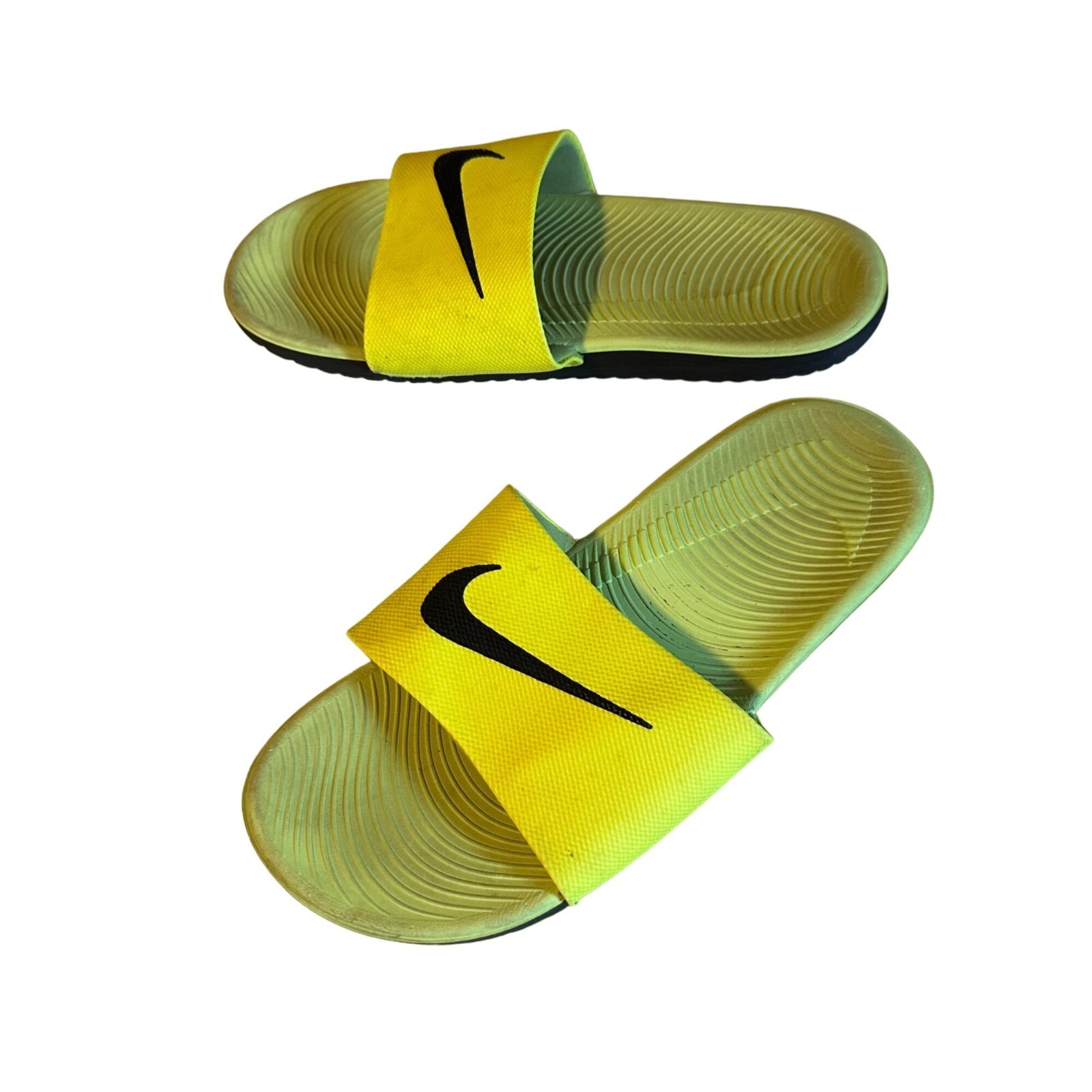 Nike slides neon yellow and black in color size 7 Y - Gem