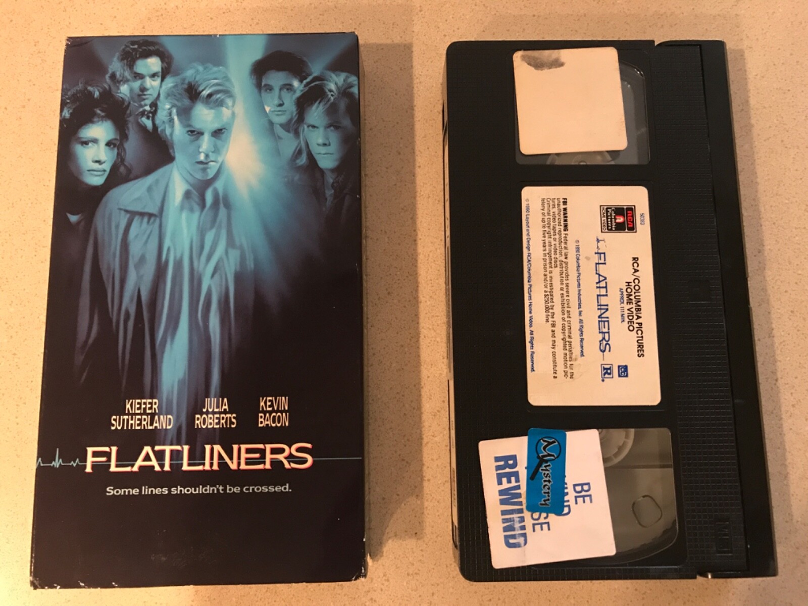 Flatliners (VHS, 1990) Kiefer Sutherland, Julia Roberts, Kevin Bacon | eBay