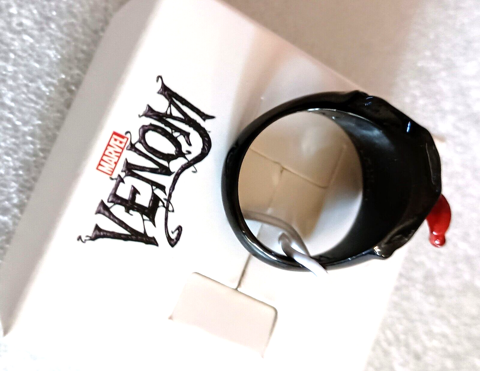 Marvel Venom 30 Years Steel & Enamel Ring + Sticker New NOS 2018 Box sz ...