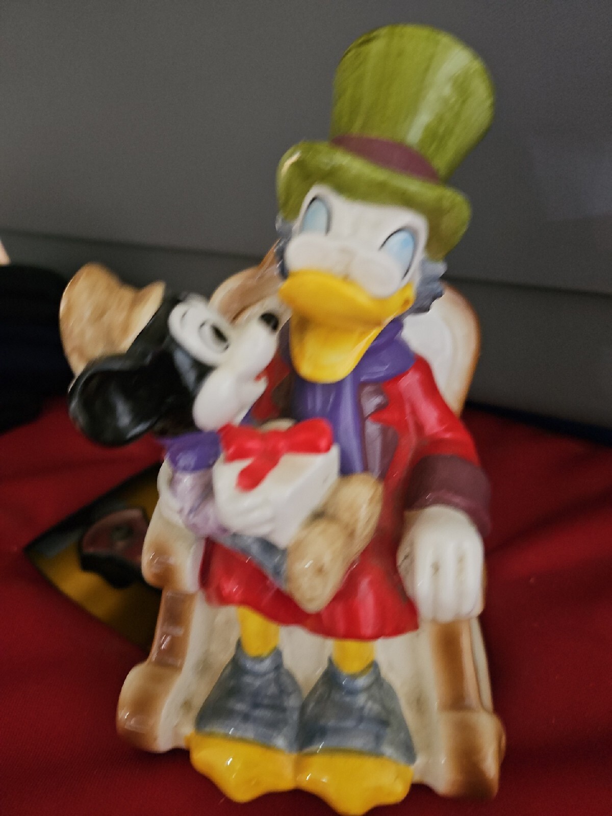 MICKEY MOUSE & UNCLE SCROOGE ceramic Music Box ROCKING CHAIR Donald ...