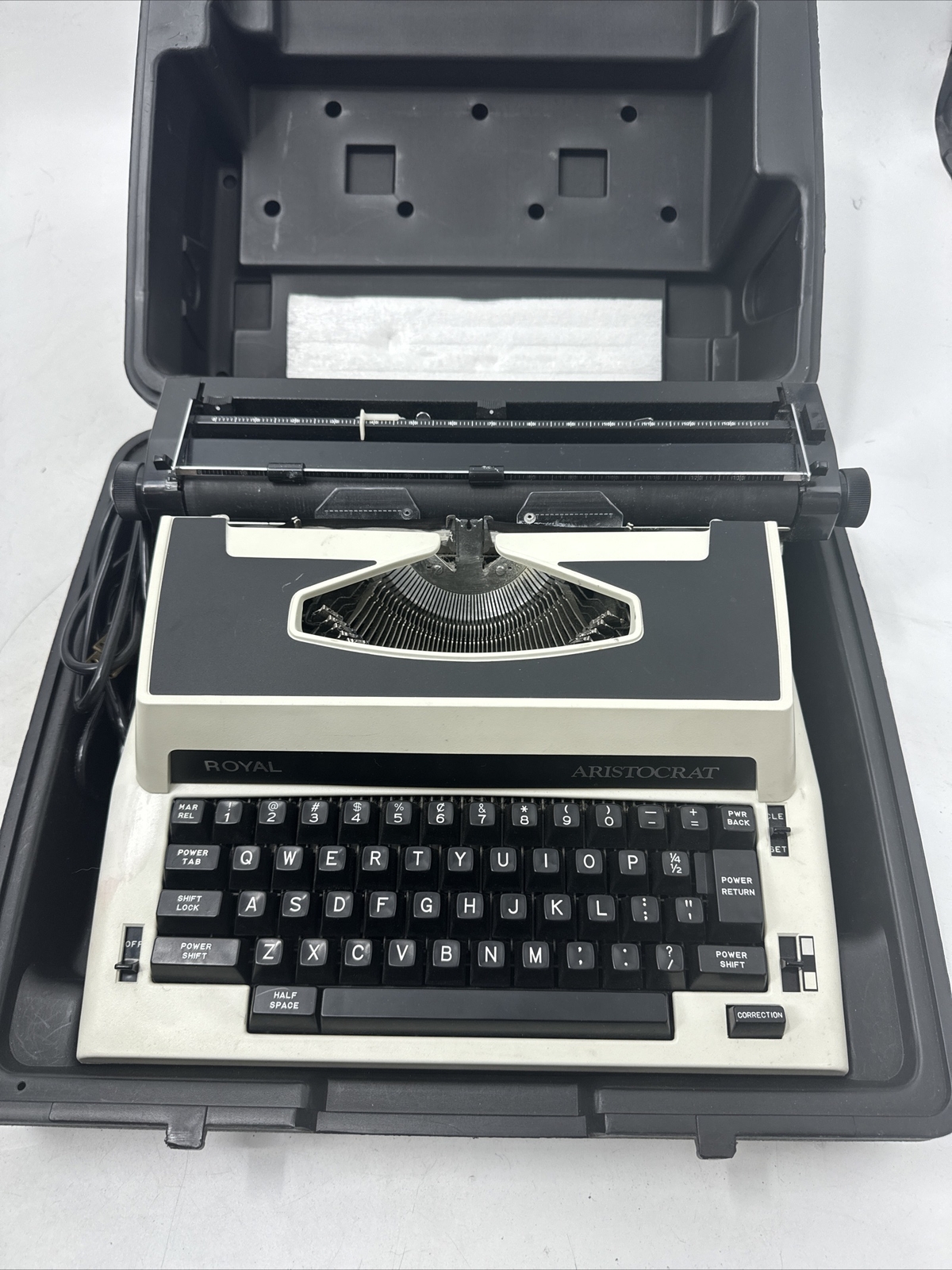 Nice Vintage Royal Aristocrat Portable Electric Typewriter With Case ...