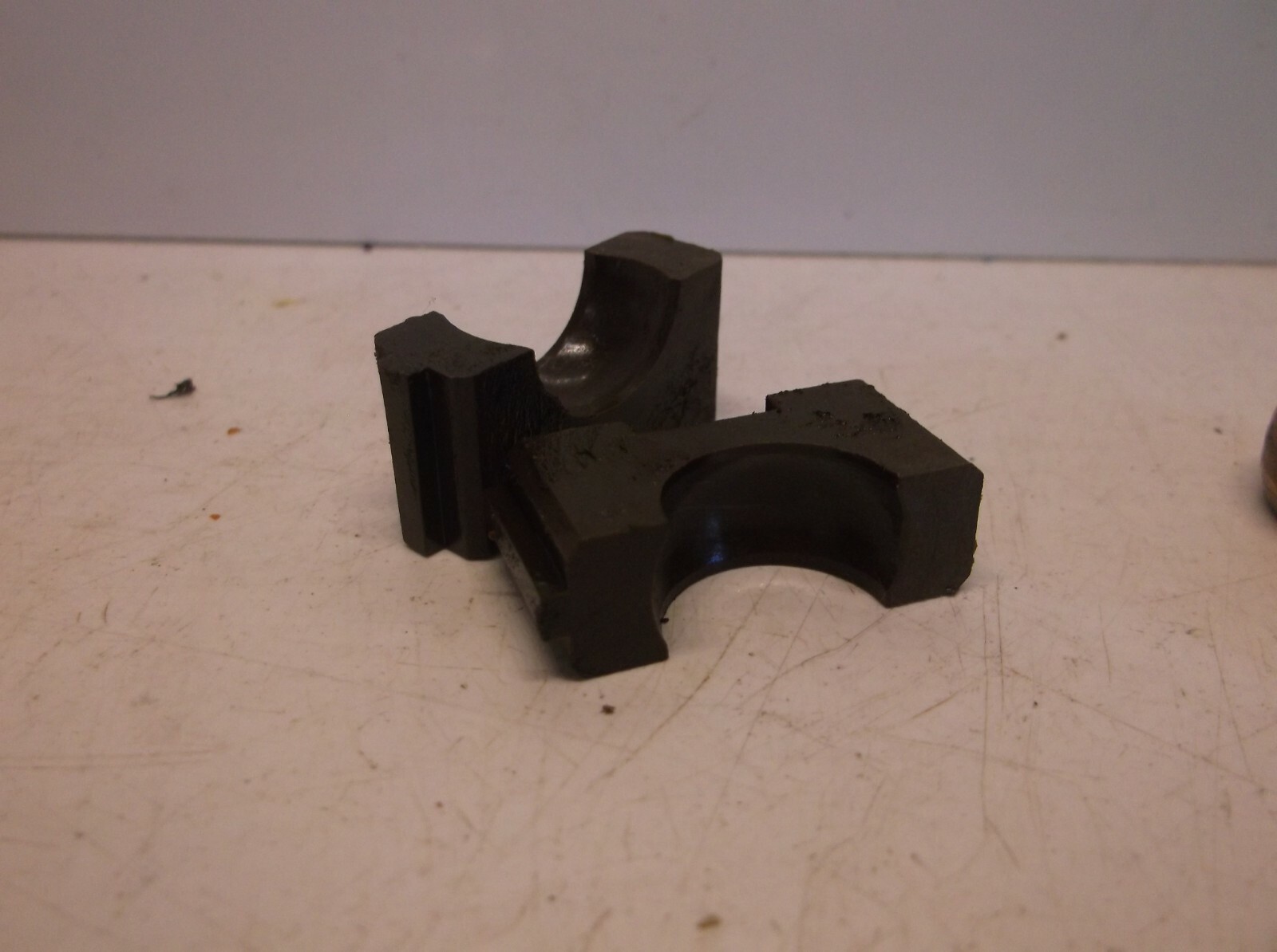 2610321605 Bearing Pedestal 2 Pcs Off Of A Skil 4225 Jigsaw With Broken ...