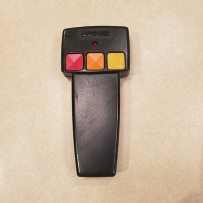 vintage Genie AT95 garage door opener remote control does not work ...