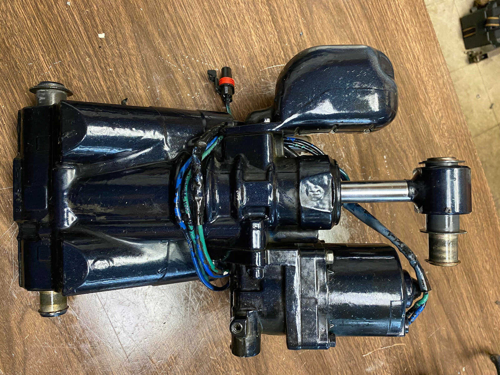 1998 Evinrude 90 115 HP Stroke 2 Wire Outboard Power Trim Unit ...