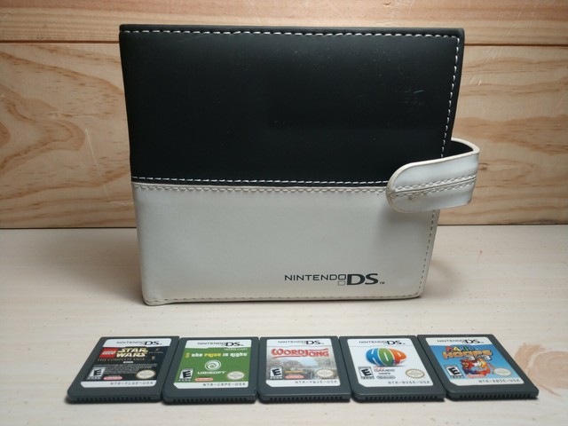 Official Nintendo DS Game Case/folio white & black with 5 games Read ...