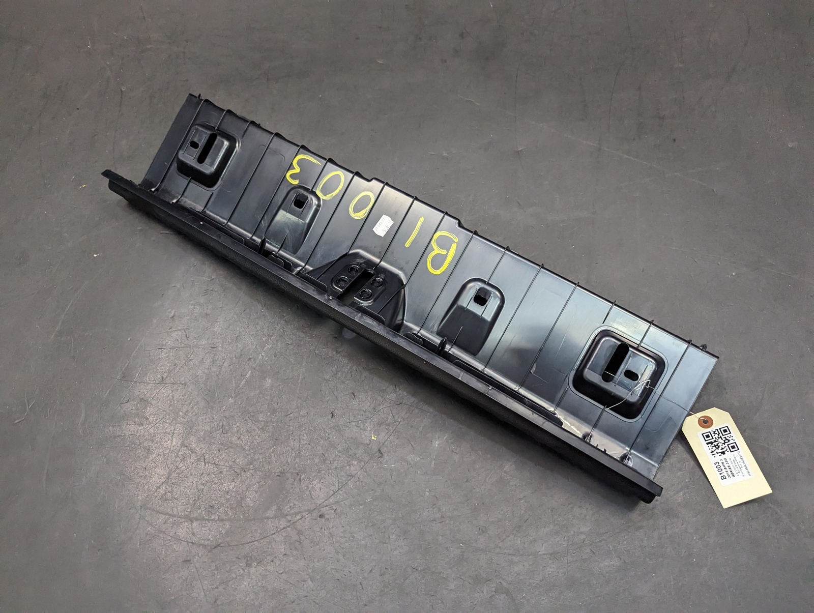 Rear Trunk End Sill Scuff Plate 2018 BMW 330i 51477351650 2017 X | eBay