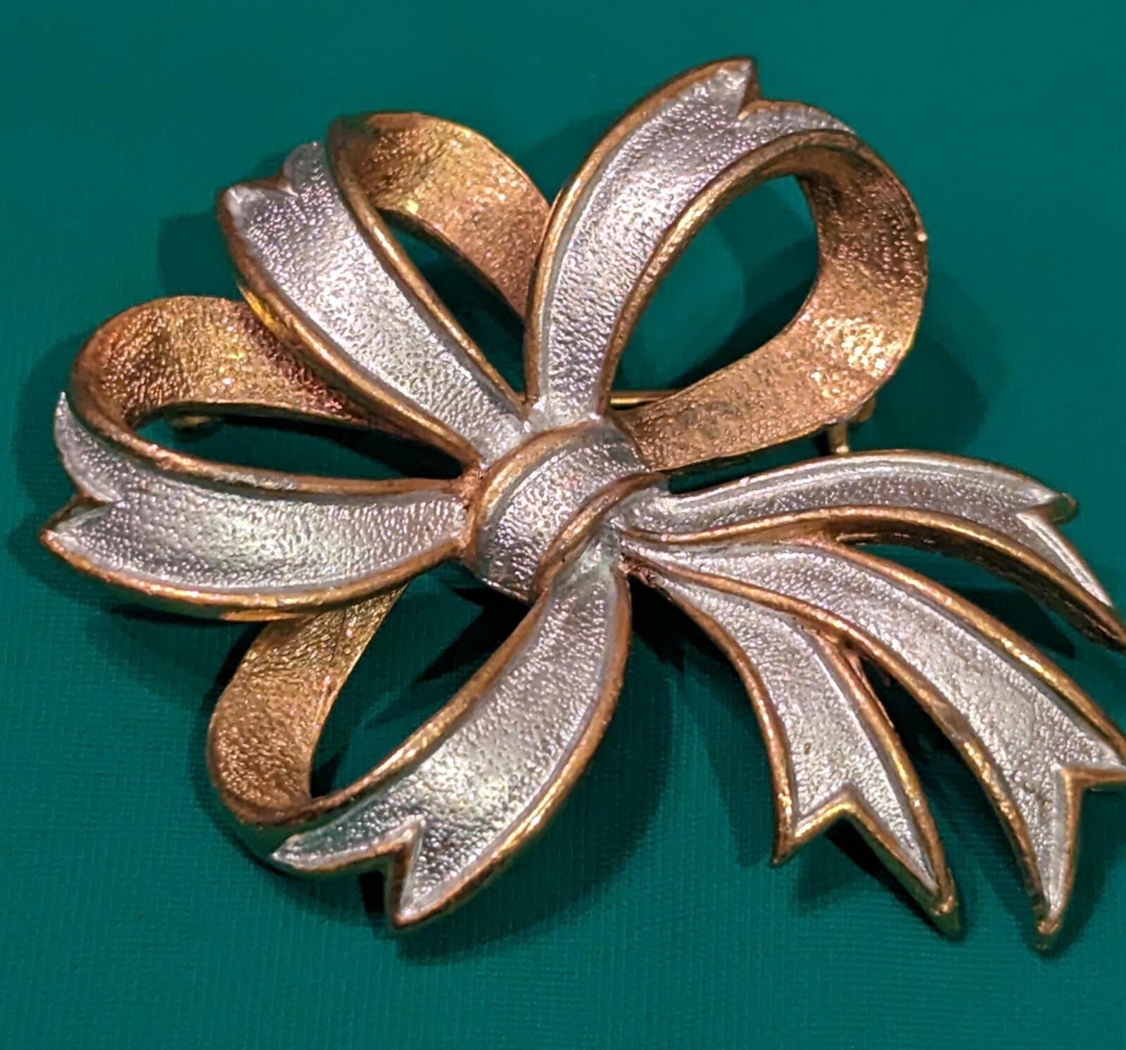 Vintage St Labre Silver & Gold Tone Bow Brooch - Gem