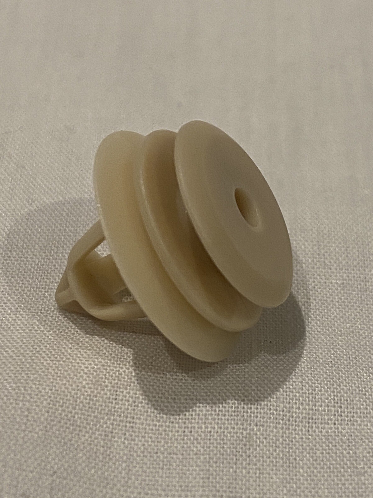 BMW 07147133419 Door Trim Clip Beige ORIGINAL | eBay