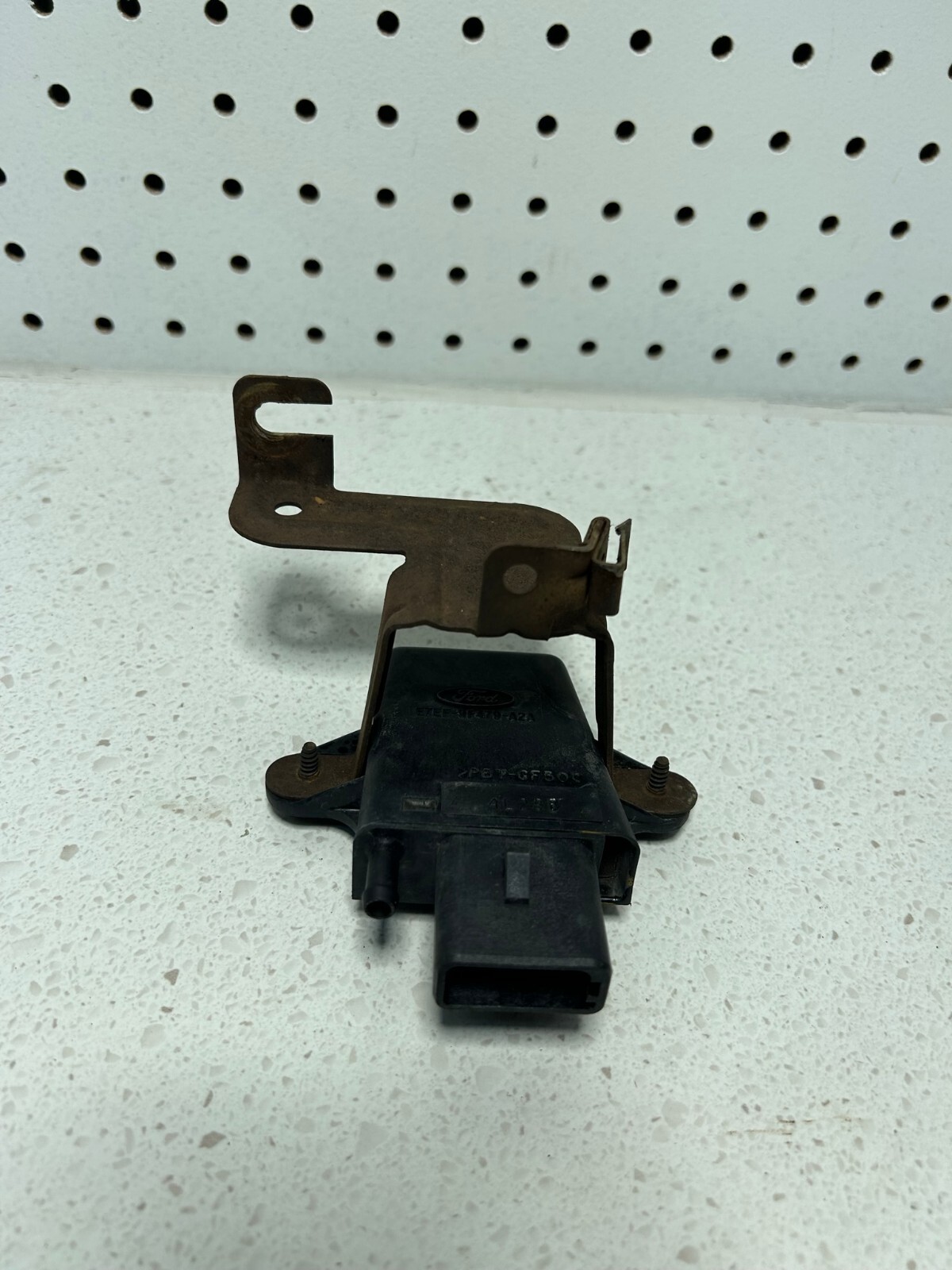 1995 Ford F150 OEM Map Sensor with Bracket E7EF-9F479-A2A | Genuine OEM ...