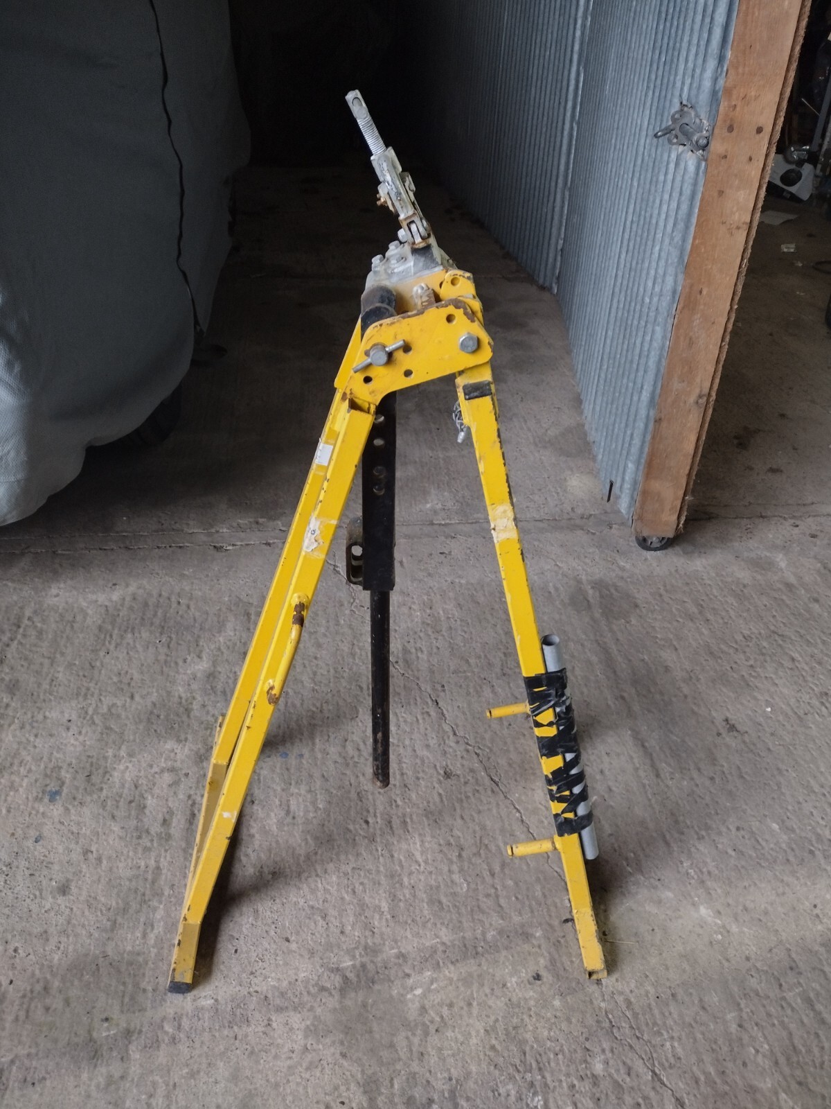 Irwin HILMOR CONDUBEND Steel PIPE VICE BENDER Tube Bend STAND & Clamp ...