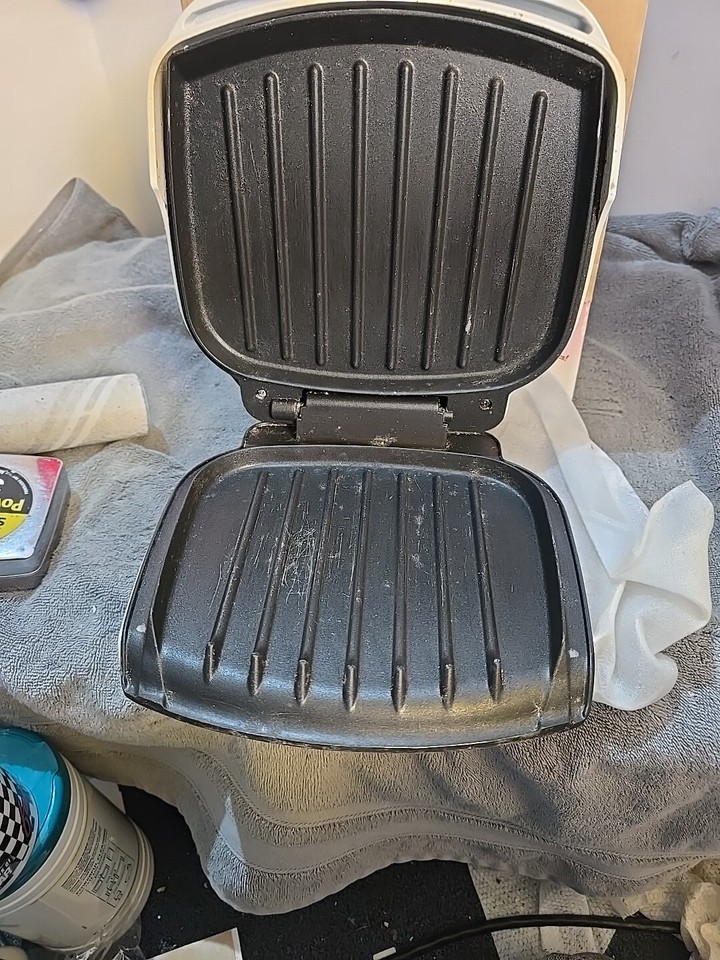 George Forman Grill Lean Mean Fat Grilling Machine Used GR20BW 120Volts ...