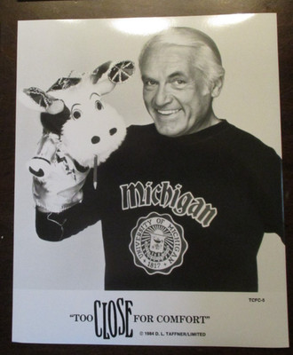 PRESS PROMO PHOTO TV TOO CLOSE FOR COMFORT TED KNIGHT COSMIC COW 8X9.75 ...