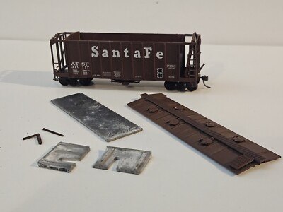 Walthers Ho Scale Assembled Kit Santa FE Hopper broken/parts | eBay