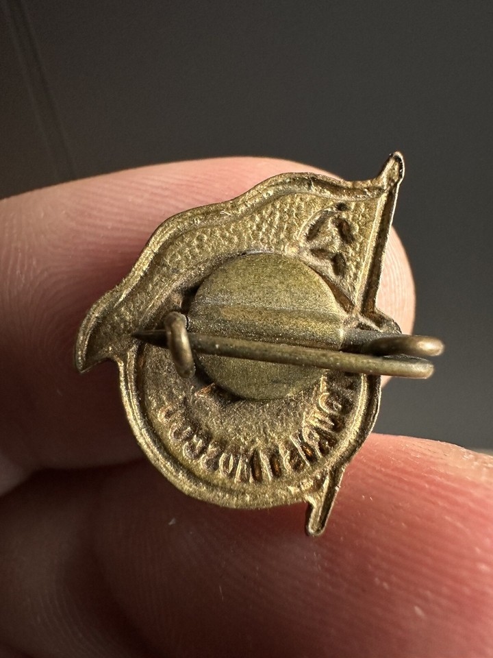 Vintage USSR Russian Pin Bage INTOURIST MOSCOW Official USSR Travel ...