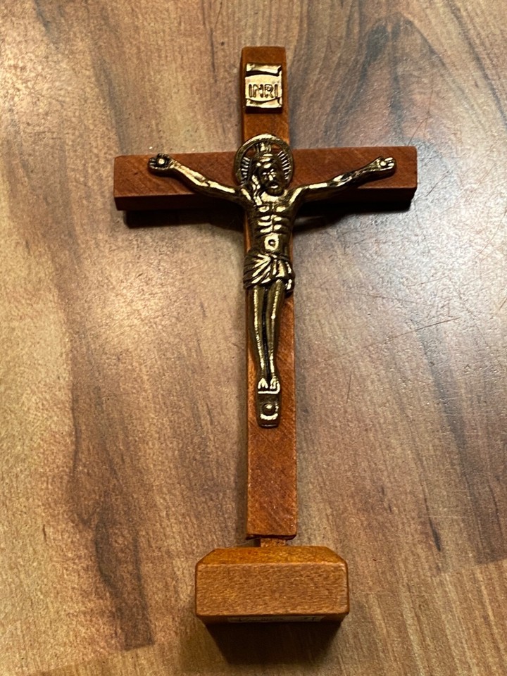 Gold Tone Metal & Wood Crucifix INRI Cross Jesus 4 1/2” Sacred Heart ...