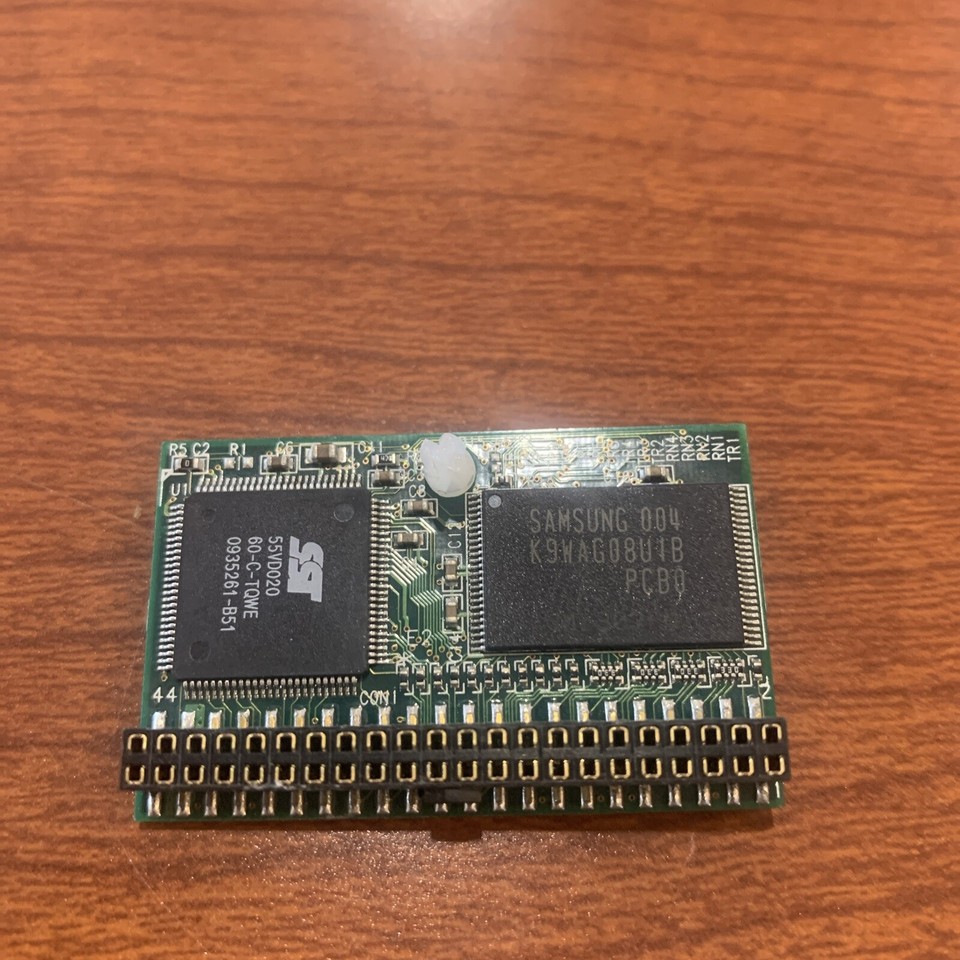 HP 8C.4DB14.7201C 44-p IDE 2GB Flash Memory 495347-001 44-Pin RoHS Rev ...