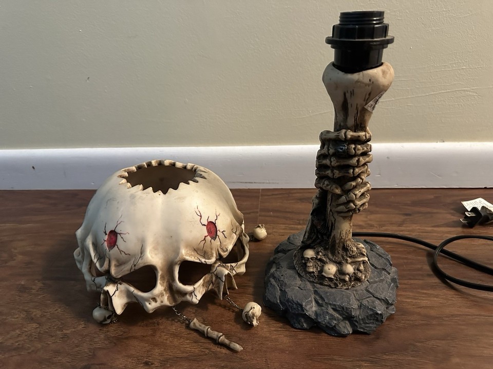 Wicked Spencer Gifts Broken Bones Table Lamp Skulls Halloween Goth | eBay