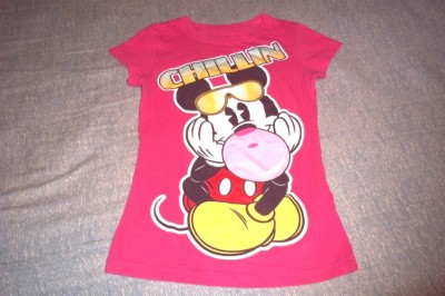 Disney Mickey Mouse Chillin Blowing Bubble Gum T-Shirt Juniors Petite ...