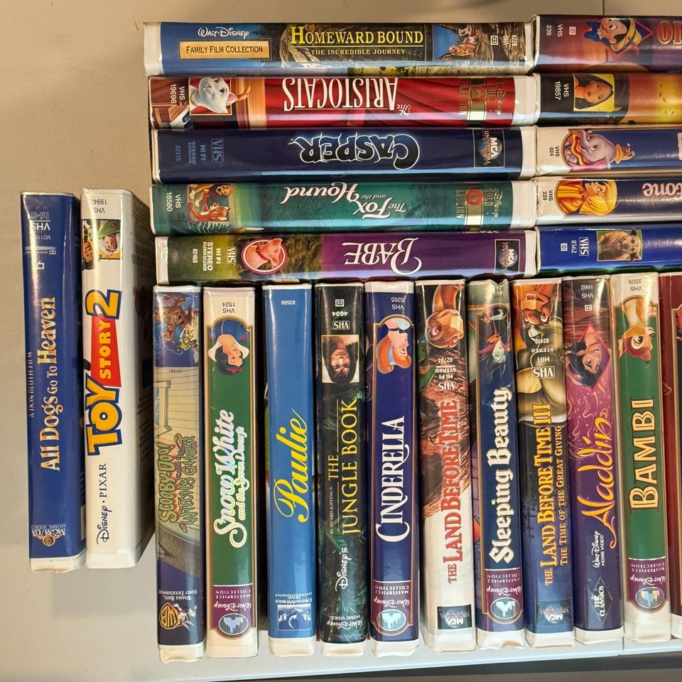 Lot Of 27 Walt Disney VHS Tapes Clam Shell Cases See Photos For Titles ...