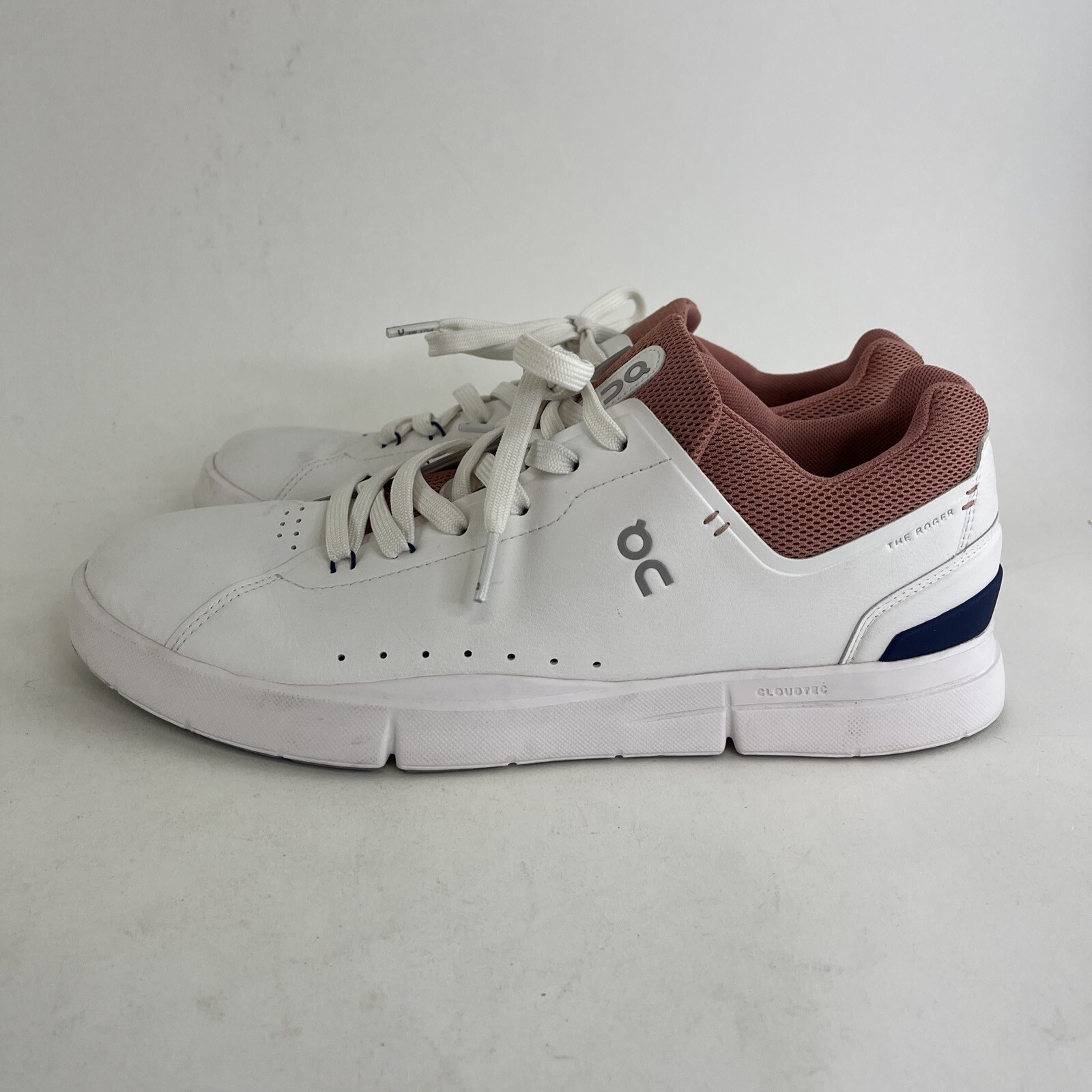 On Cloud Sample The Roger Advantage Swiss Engineering… - Gem