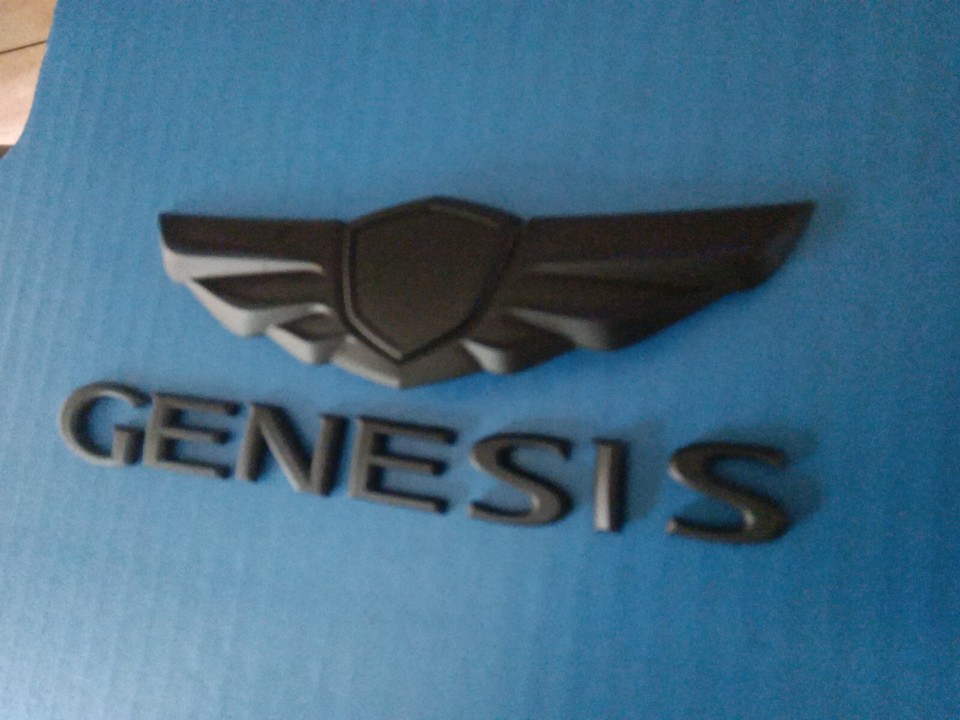 HYUNDAI GENESIS 2010-2013 REAR TRUNK PAINTED MATTE BLACK WING EMBLEM ...