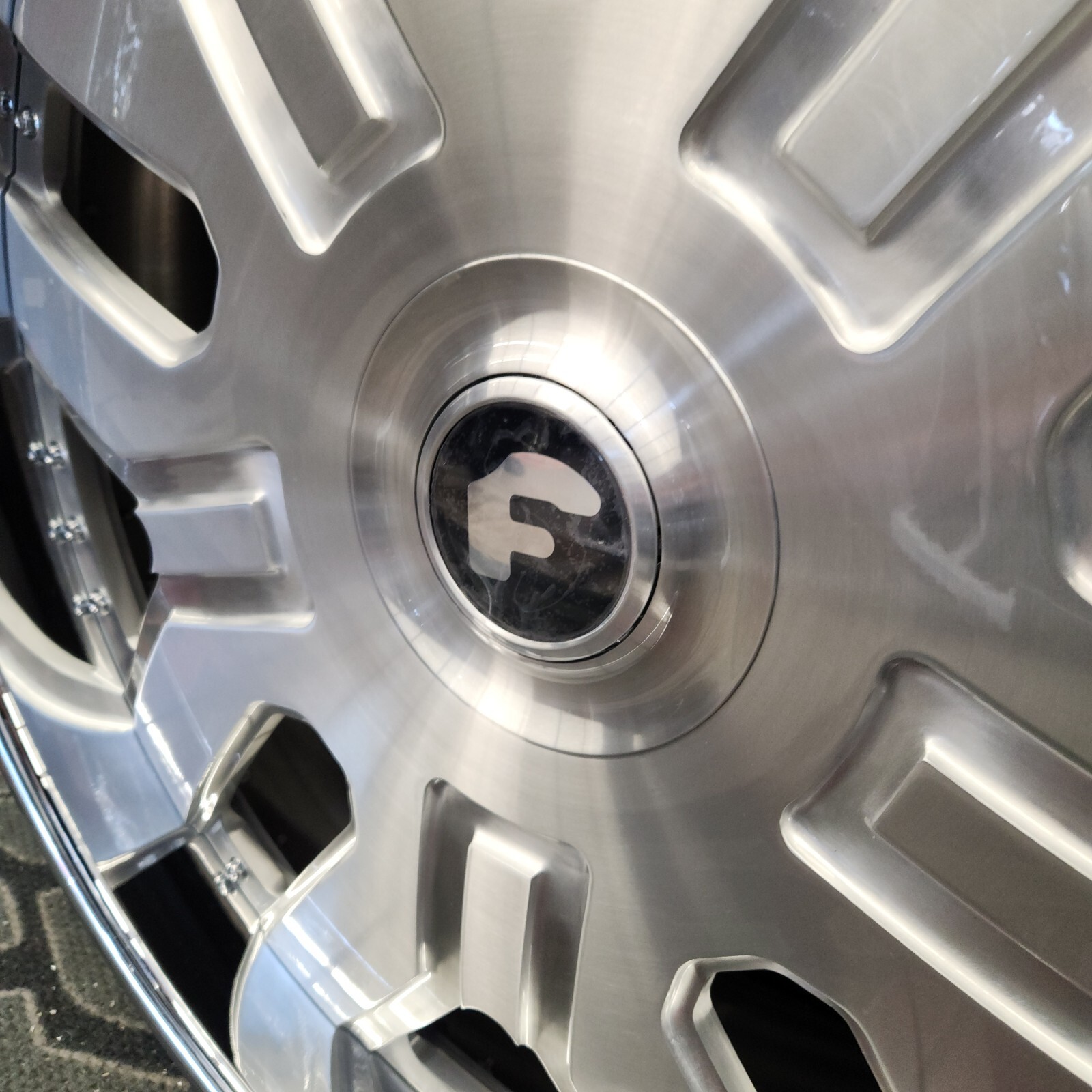 28" FORGIATO WHEELS BLR-1 BRUSHED XL FLOATER CAP 6 LUG ESCALADE TAHOE ...
