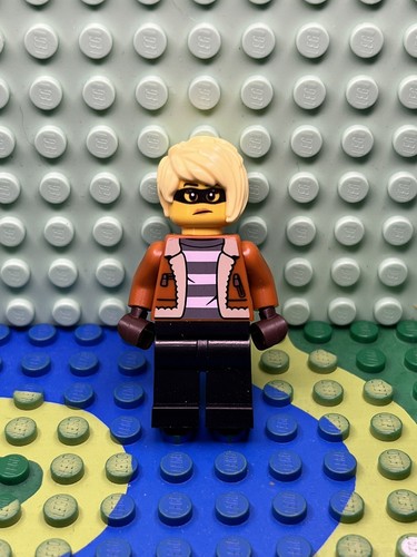Lego Minifigure City Town Police Bandit Crook Female Cty1586 | eBay