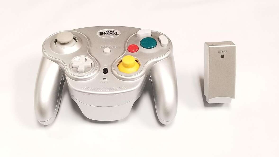 Silver Gamecube Controller Wired Controller Gamestop Madcatz