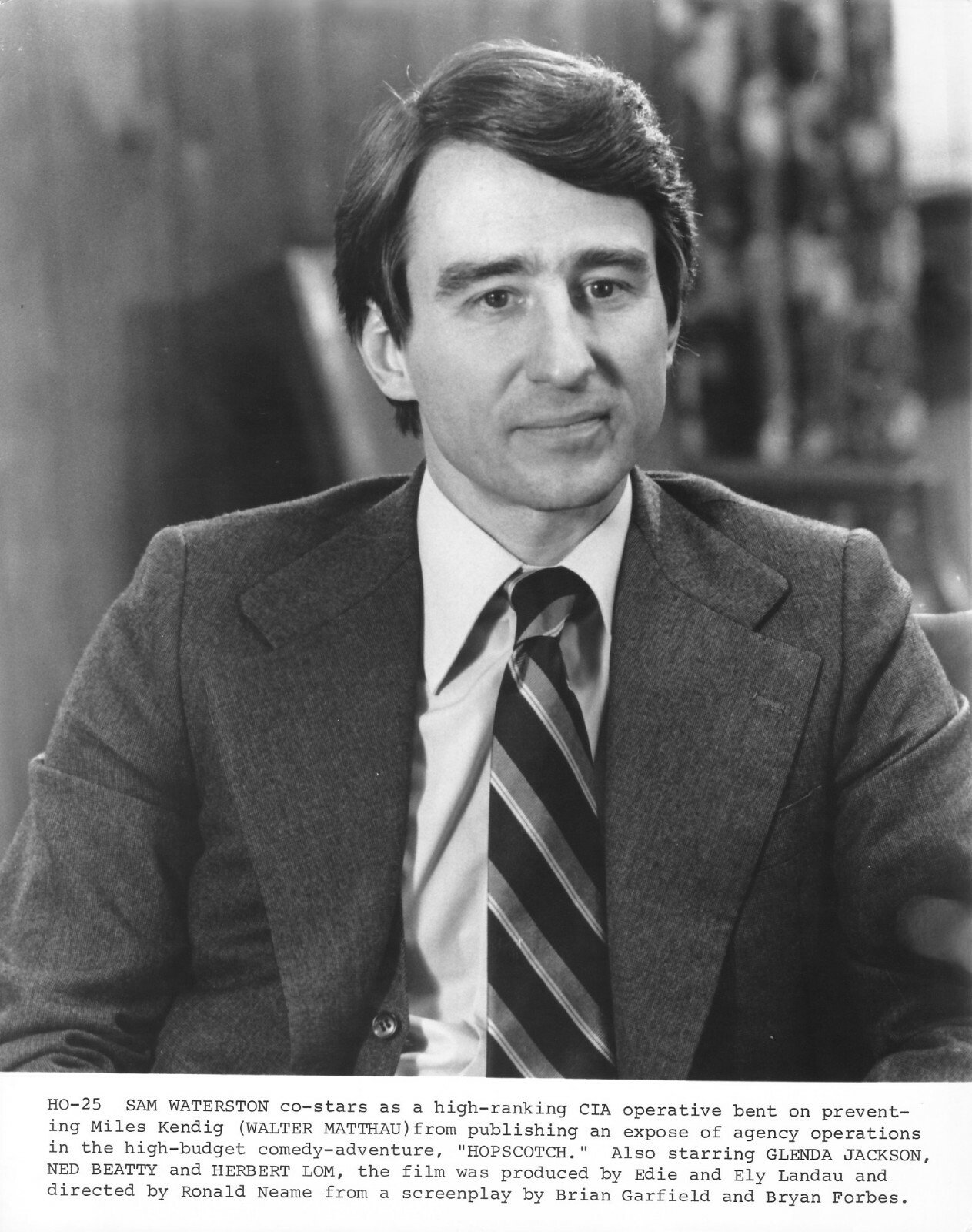 SAM WATERSTON 8x10 - VINTAGE 1980 STUDIO STILL - HOPSCOTCH - NICE B/W ...