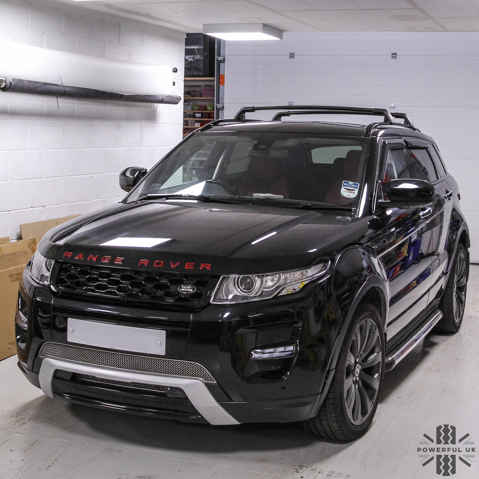 Locking cross bars for Range Rover Evoque roof rack in BLACK rails ...
