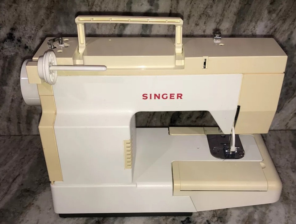Singer Sewing Machine School Model 5830C W/ Foot Pedal-Very Clean-SHIPS ...