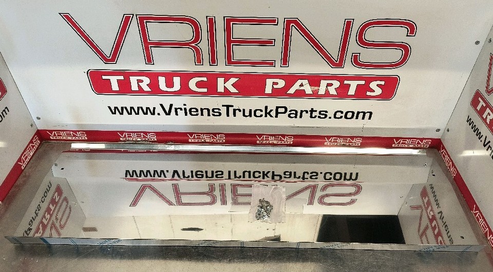 2023 PETERBILT 389 DPF BOX LOWER COVER ONLY | eBay