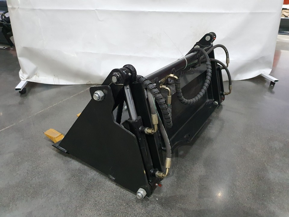 AGT Skid Steer Combo Bucket 39in 4-in-1 Bucket with Teeth Mini Loader ...