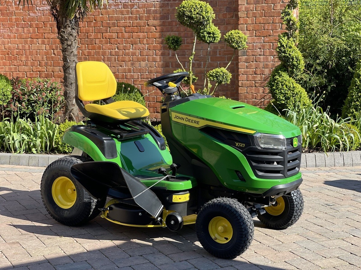 John Deere Lawn Tractors And Garden