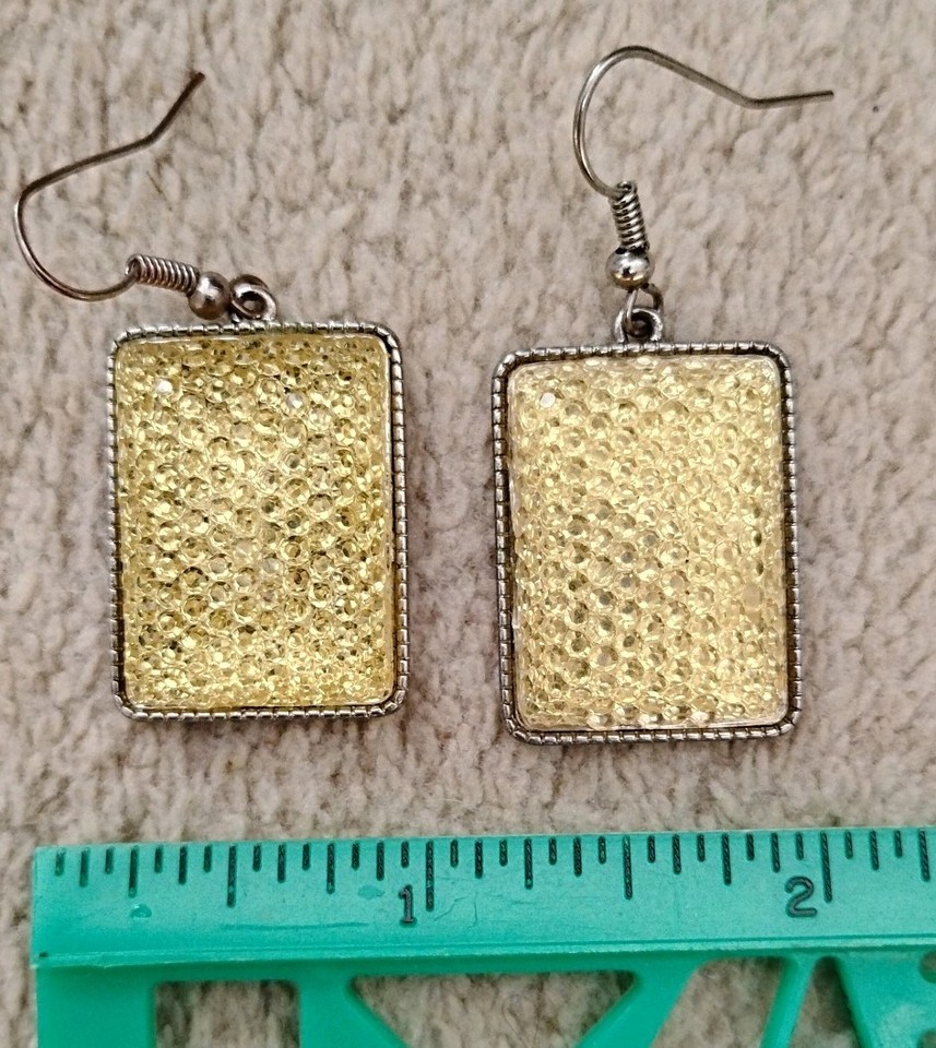 Vintage Yellow Glass Rectangle Dangle Earrings | Gold Tone Jewelry #70 ...