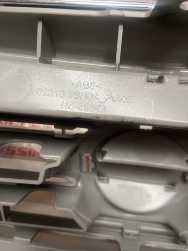 Genuine Nissan Grille 62310-3SH0A SENTRA 2013-15 See Pics OEM NEW | eBay